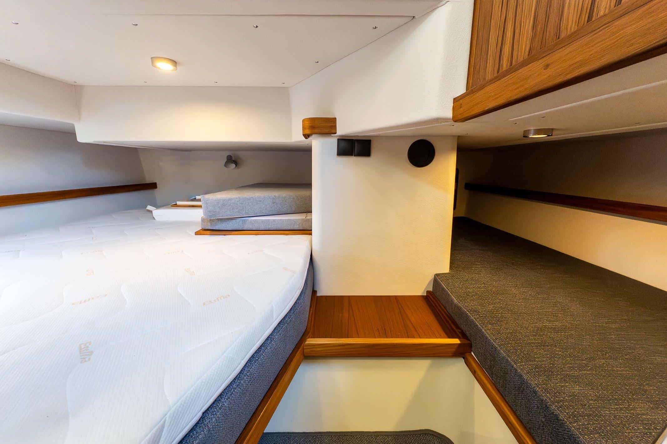 2025-targa-301-power-9706333-20250920145259243-3 - Cardinal Yacht Sales